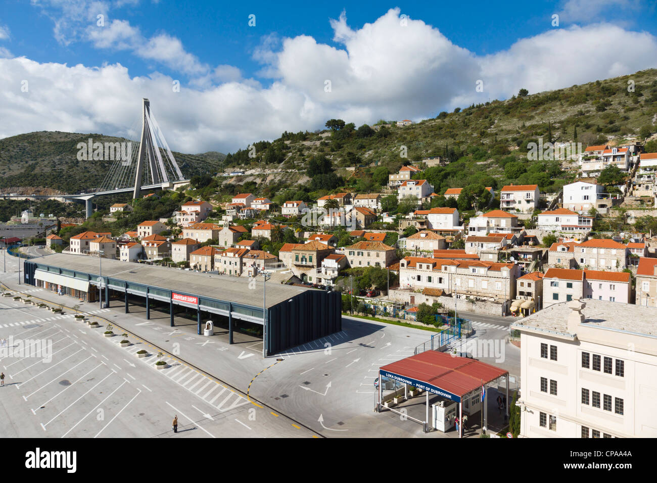 Customs zone hi-res stock photography and images - Alamy