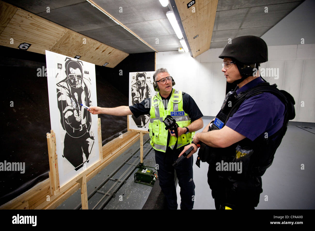 Firearm Instructor High Resolution Stock Photography and Images - Alamy