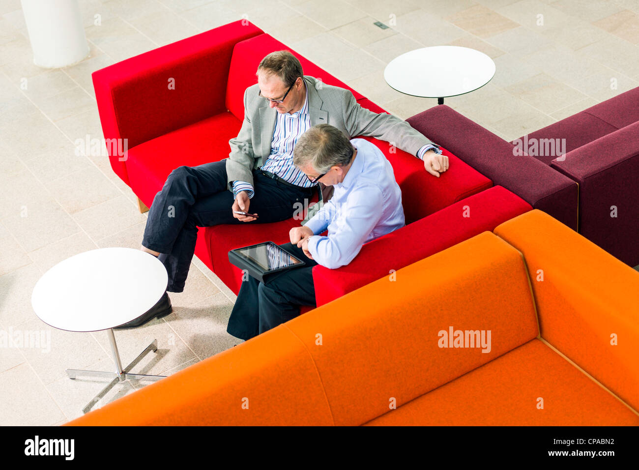 Business talk hi-res stock photography and images - Alamy