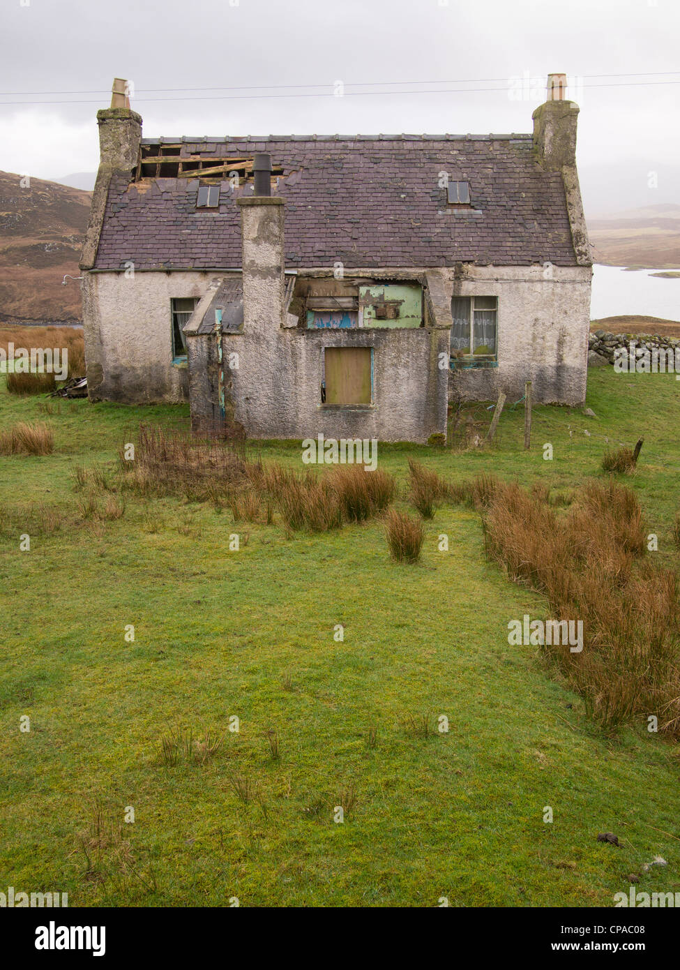 Old abandoned croft hi-res stock photography and images - Alamy
