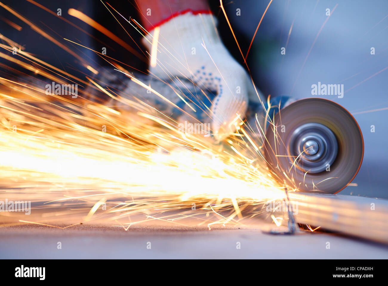 Metal sawing hi-res stock photography and images - Alamy