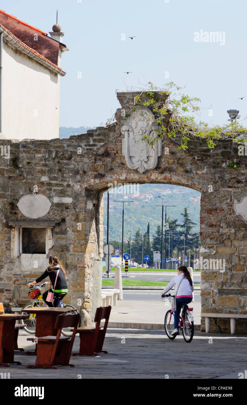 Muda gate hi-res stock photography and images - Alamy