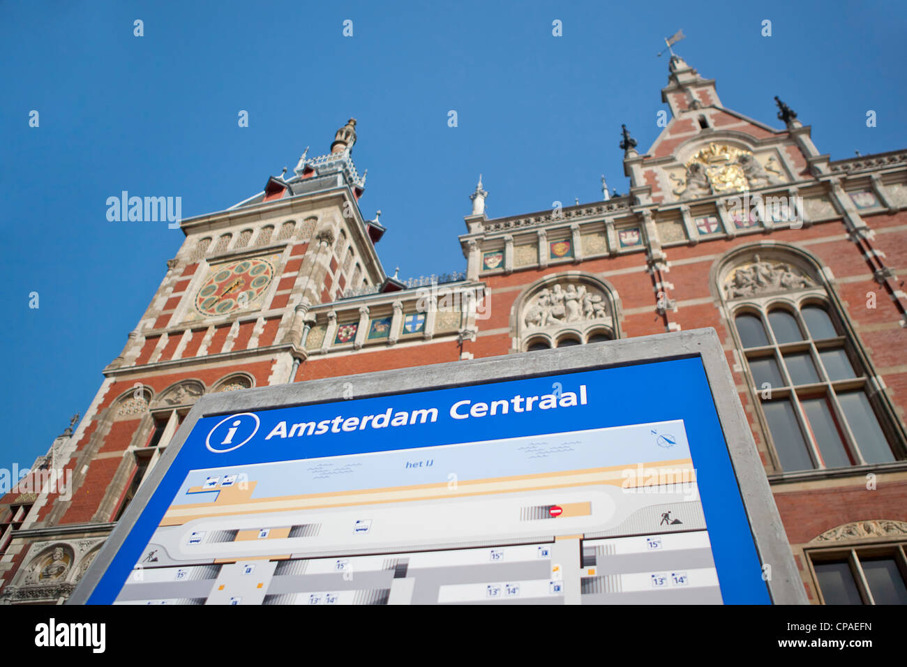 Amsterdam central station hi-res stock photography and images - Alamy