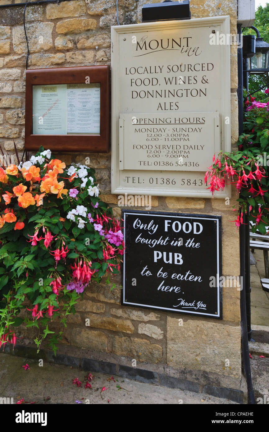 Pub signage hi-res stock photography and images - Alamy