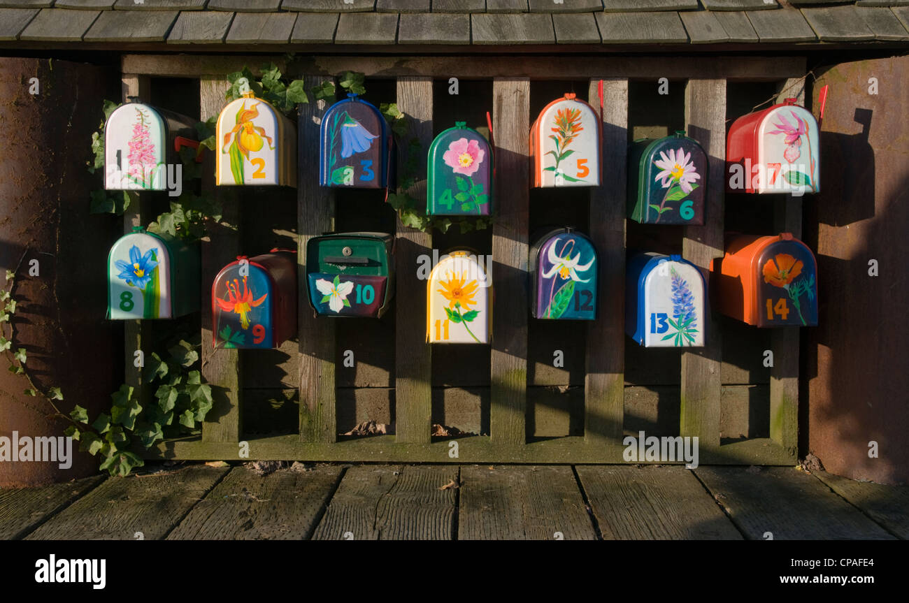 Canada post mailbox hi-res stock photography and images - Alamy