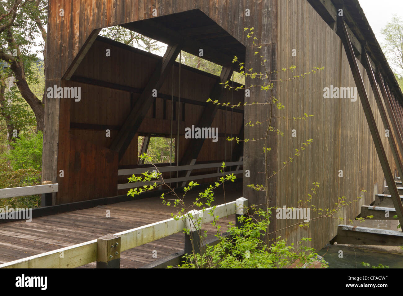 McKee covered bridge, Jacksonville, Oregon Stock Photo - Alamy