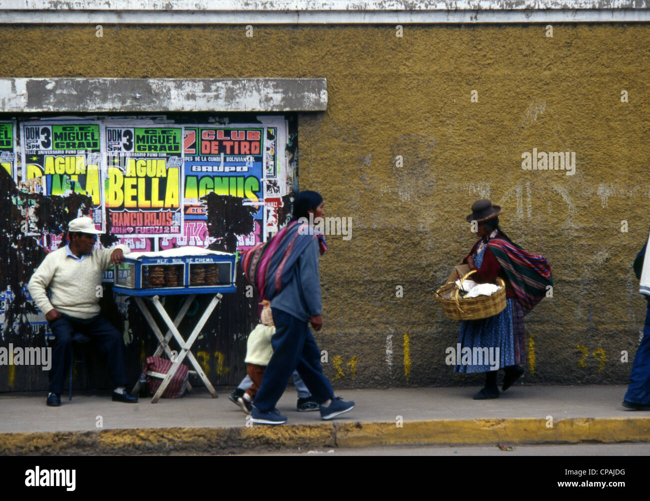 Peruvians hi-res stock photography and images - Alamy