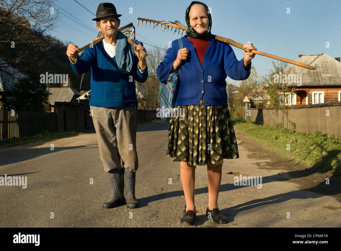 Country peasant couple botiza hi-res stock photography and images - Alamy