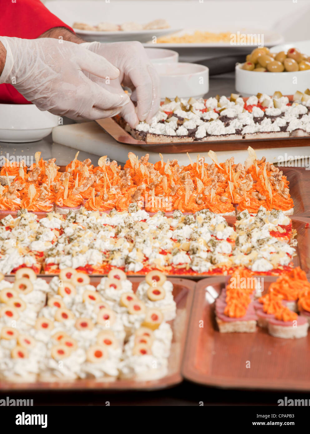 Restaurant chef preparing canapes hi-res stock photography and images ...