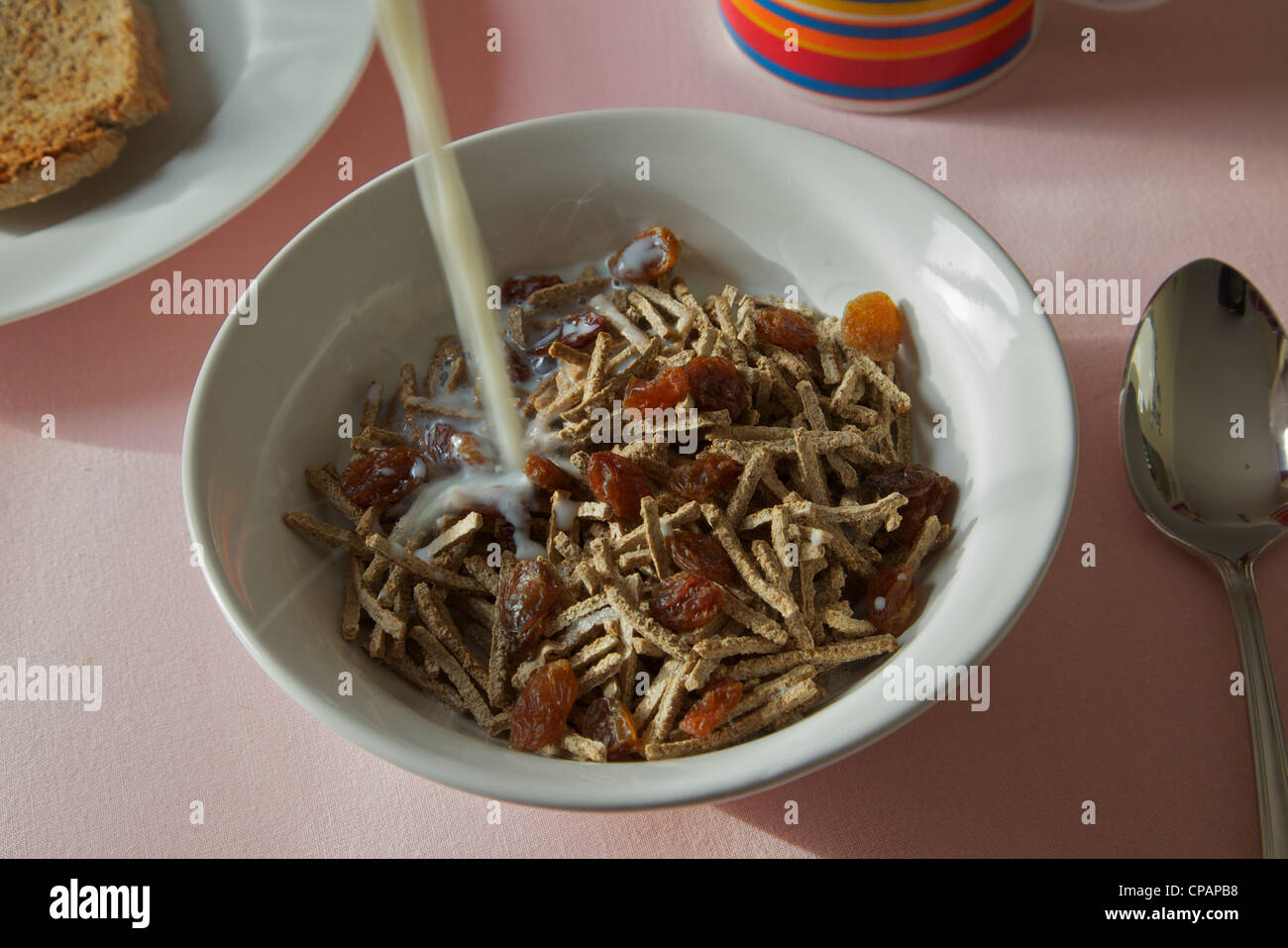A healthy breakfast of bran and raisin Stock Photo - Alamy