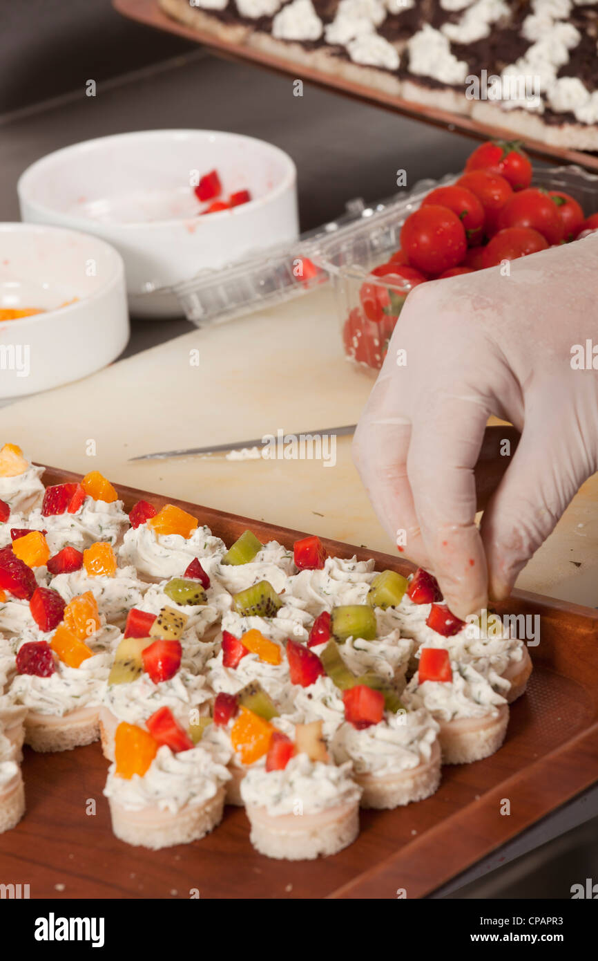 Restaurant chef preparing canapes hi-res stock photography and images ...