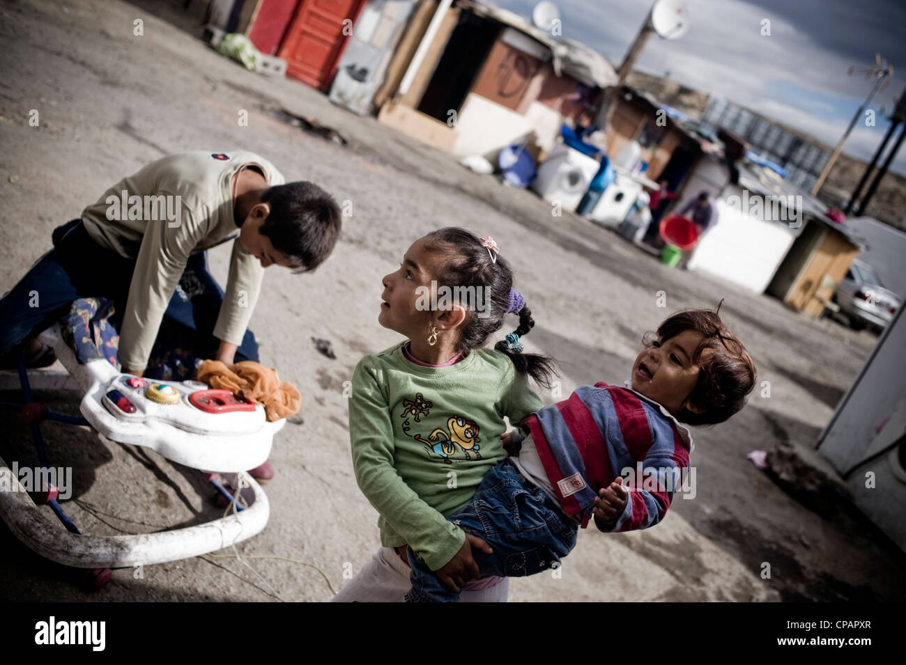 Rumanian gypsy shanty town of El Gallinero near Madrid, Spain. romanian ...