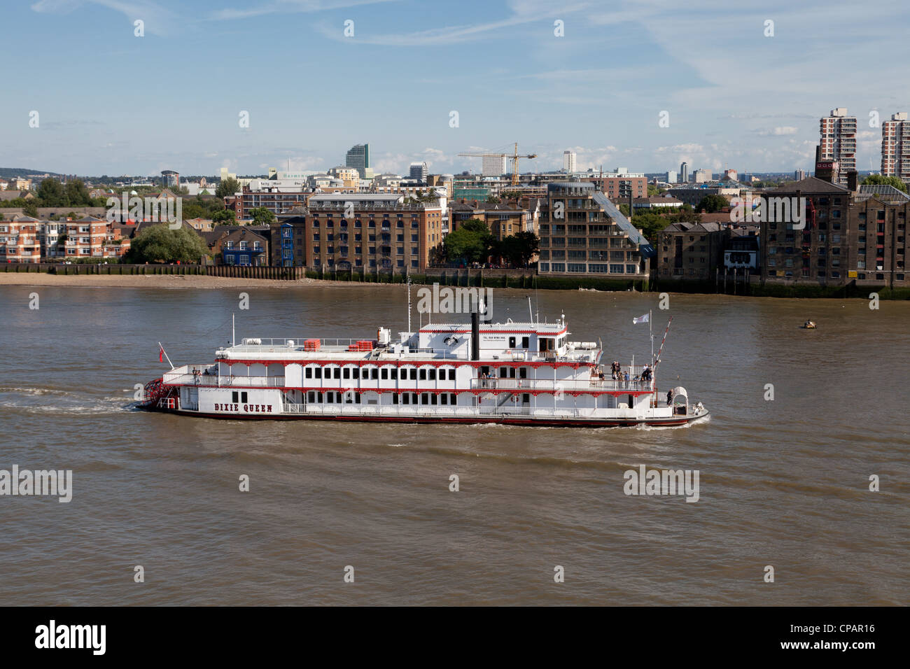 Thames paddle steamer hi-res stock photography and images - Alamy