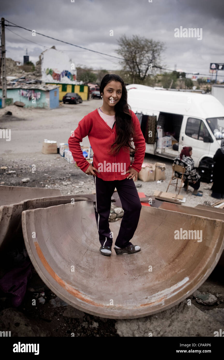 Rumanian gypsy shanty town of El Gallinero near Madrid, Spain. romanian ...