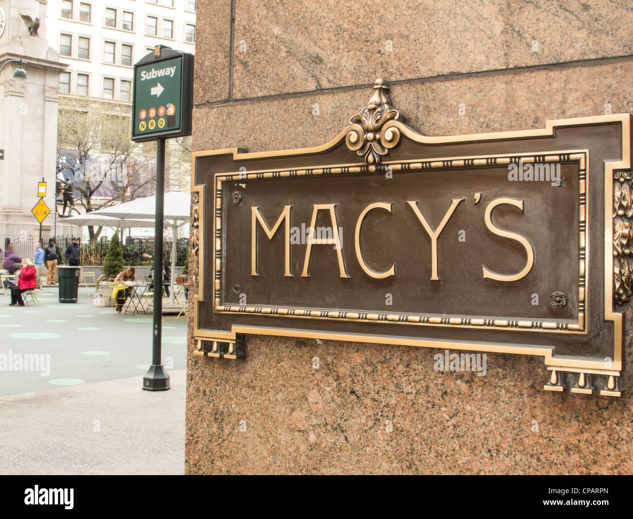Macy's Sign, 35th Street entrance, Herald Square, NYC Stock Photo - Alamy