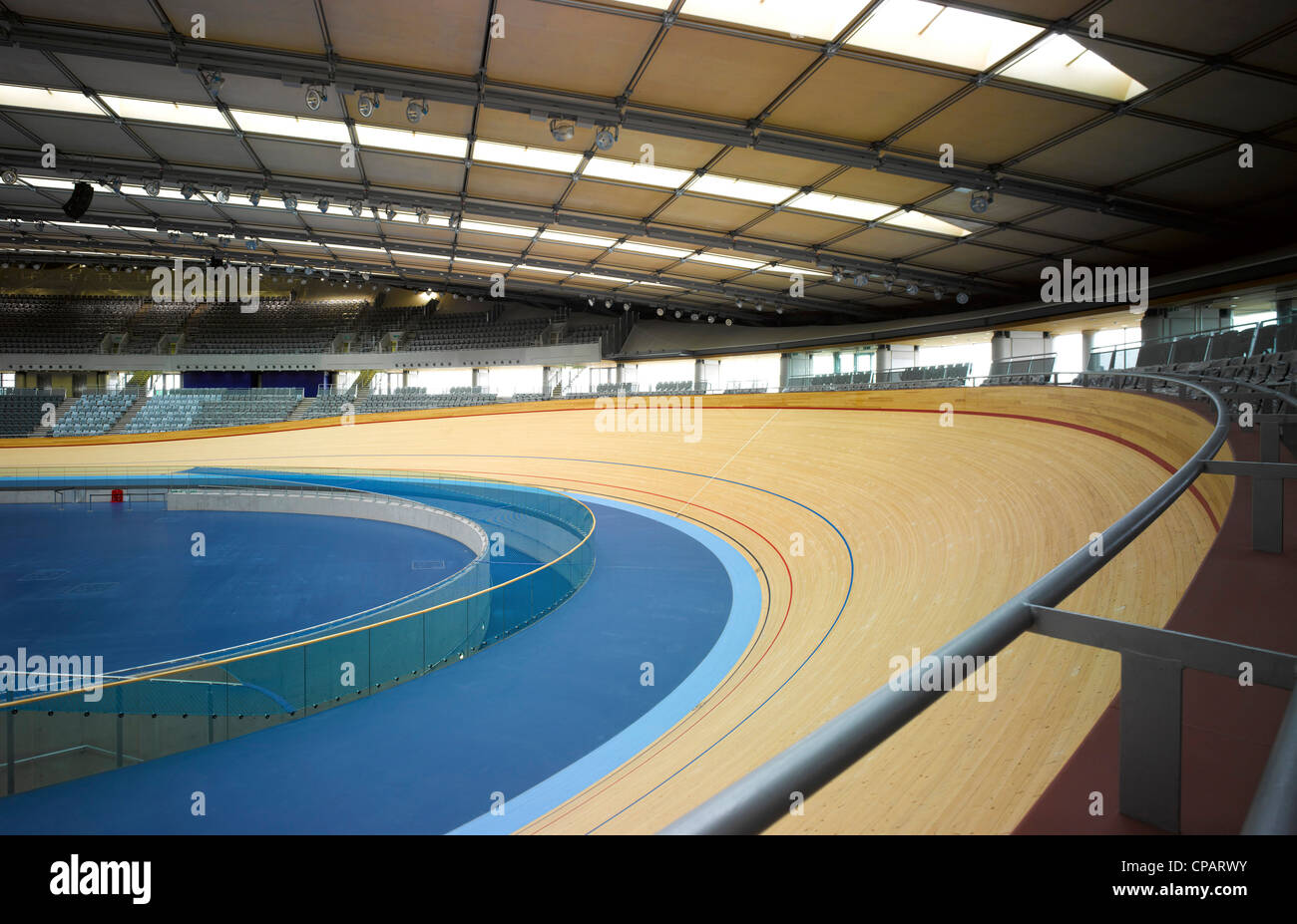 2012 velodrome building hi-res stock photography and images - Alamy
