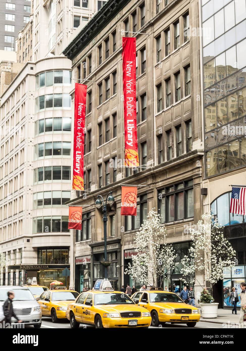 Mid-Manhattan Library, 455 Fifth Avenue at 40th Street, NYC Stock Photo ...