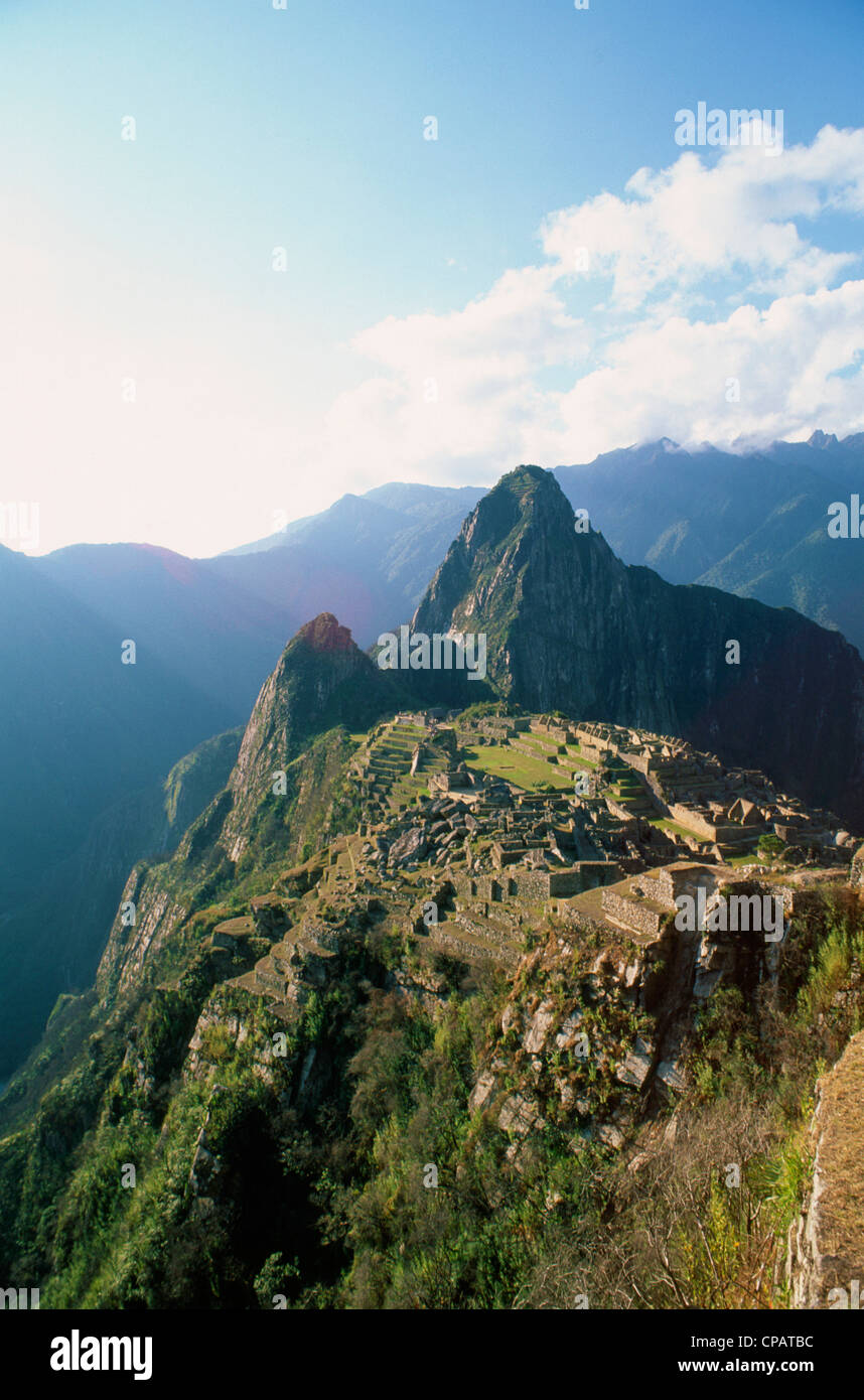 Peru, Machu Picchu, Inca ruins, mountain landscape Stock Photo - Alamy