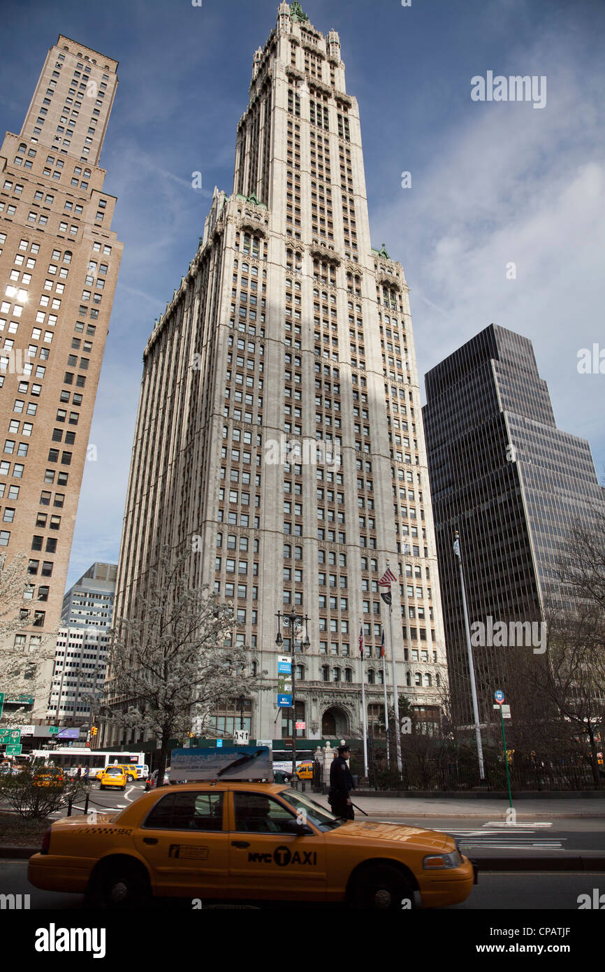 Woolworth Building, designed by Cass Gilbert, at 233 Broadway in Lower ...