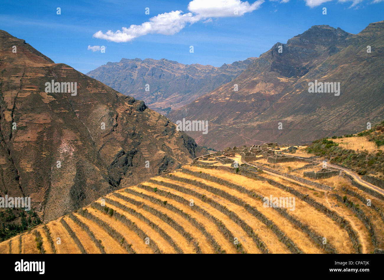 Peru, Pisac, Inca ruins, mountain landscape Stock Photo - Alamy