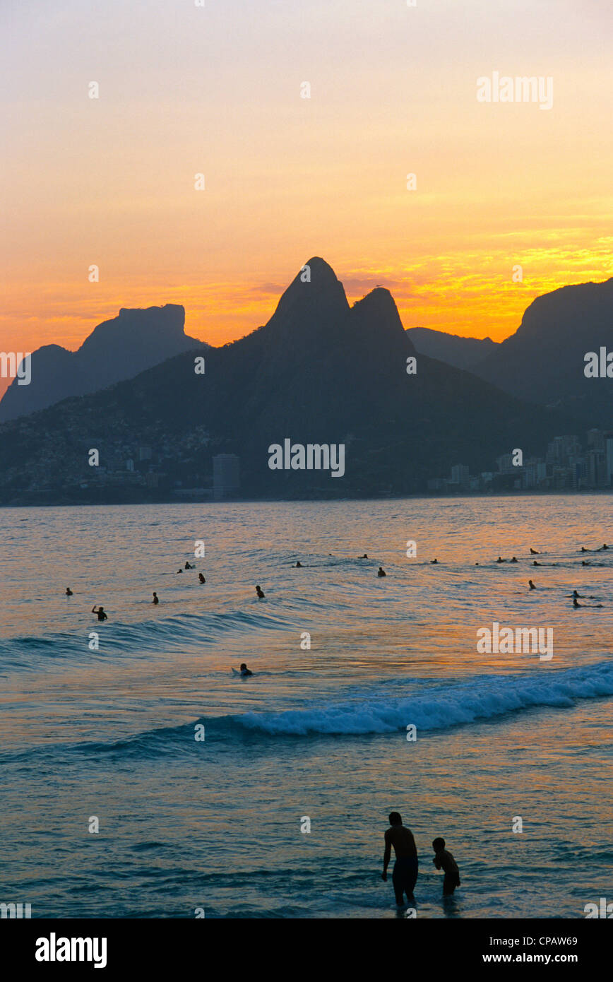 Brazil, Rio de Janeiro, Ipanema beach, people, sunset Stock Photo - Alamy
