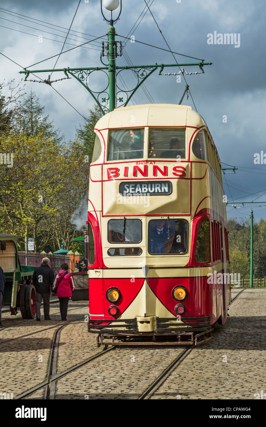 Tram from the 1940s running through the town in Beamish Open Air Museum ...