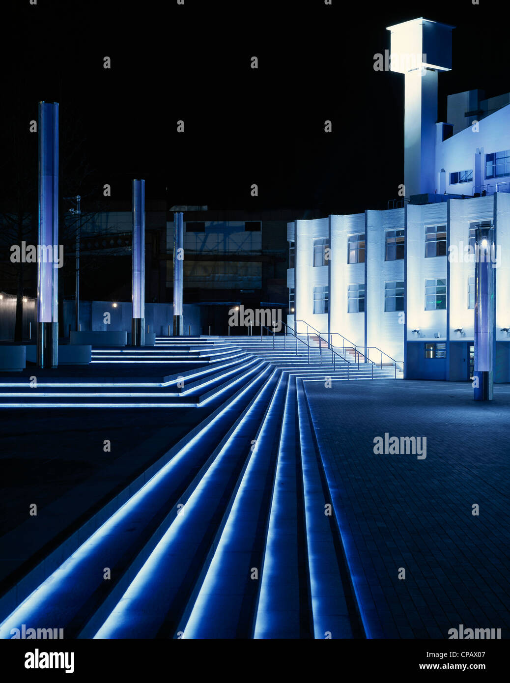 wembley arena exterior view at night Stock Photo - Alamy