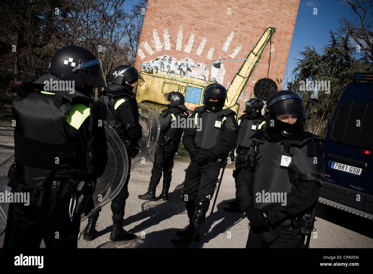 Gypsy shanty town of puerta de hierro hi-res stock photography and ...