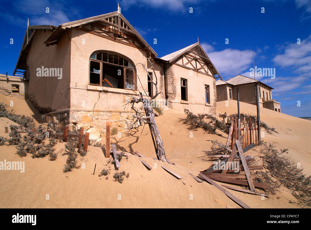 Namibia, Kolmanskop, ghost town, abandoned houses in the desert Stock ...