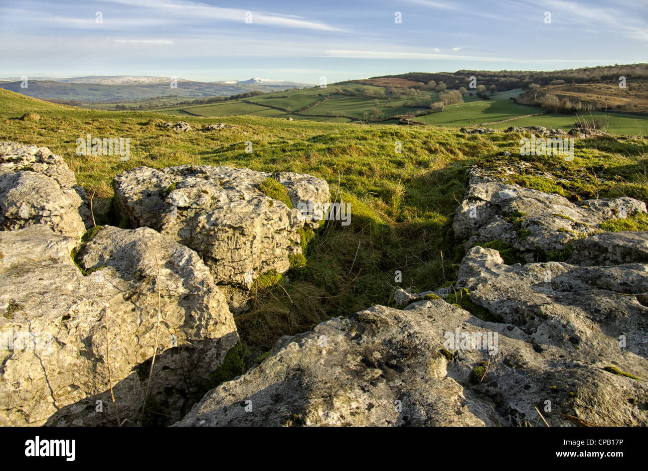 Limestone outcrops at Farletom Knott Cumbria Stock Photo - Alamy