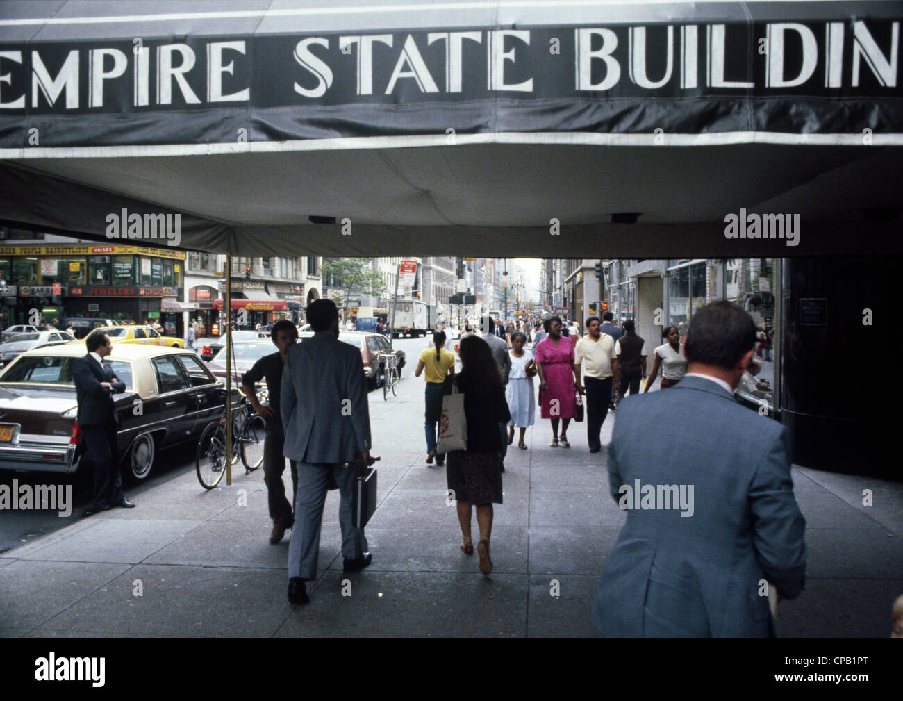 Empire state building 1980s hi-res stock photography and images - Alamy