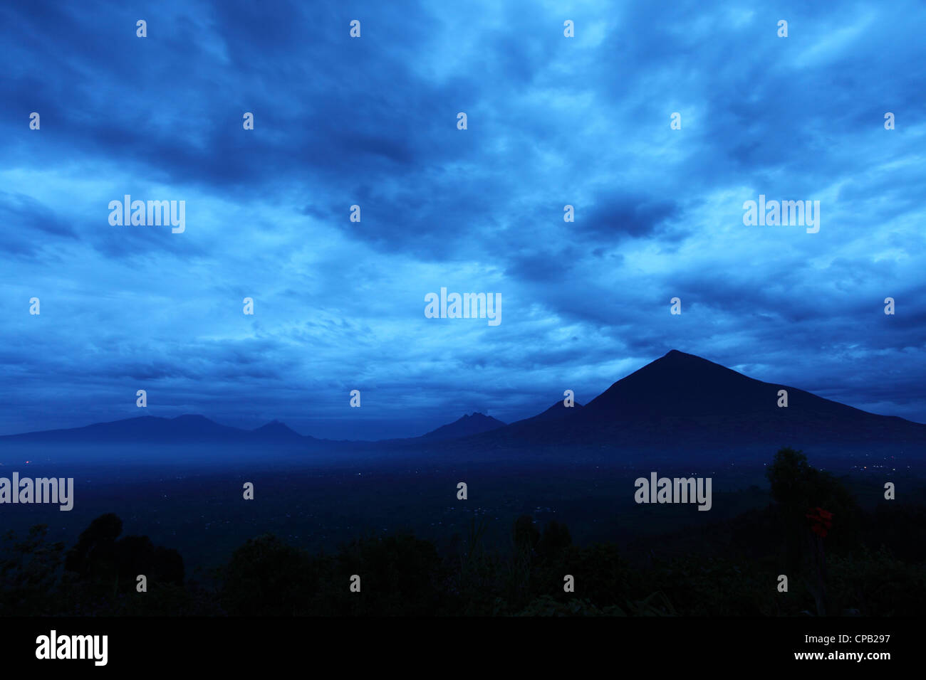 Rwandan mountain hi-res stock photography and images - Alamy