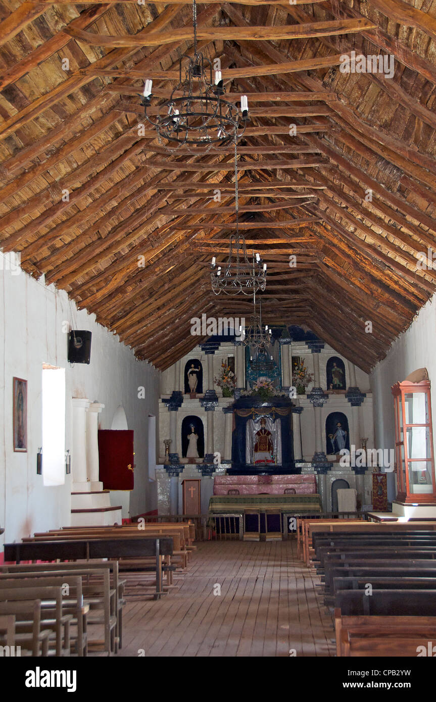 Interior de iglesia hi-res stock photography and images - Alamy