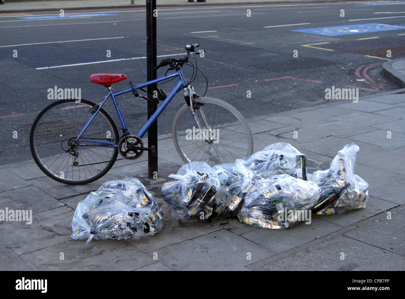 Bicycle recycling hi-res stock photography and images - Alamy