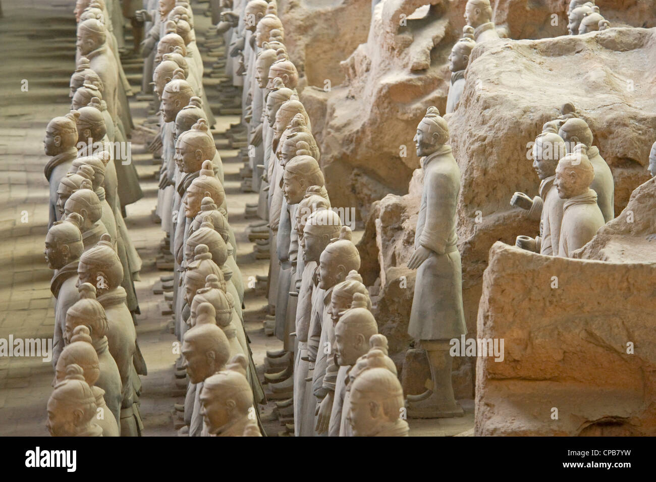 Chinese terracotta army statues hi-res stock photography and images - Alamy