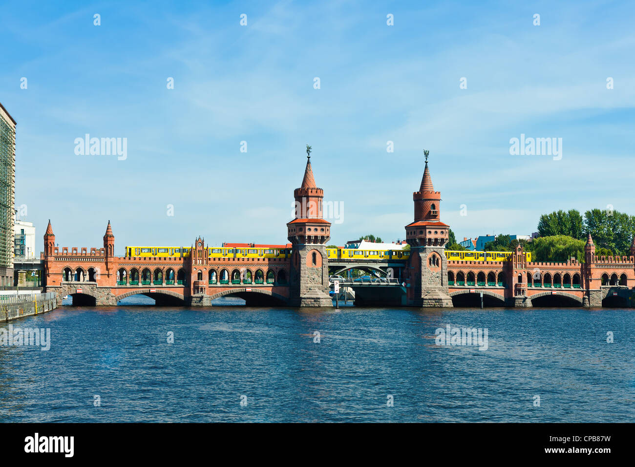 Oberbaumbruecke hi-res stock photography and images - Alamy