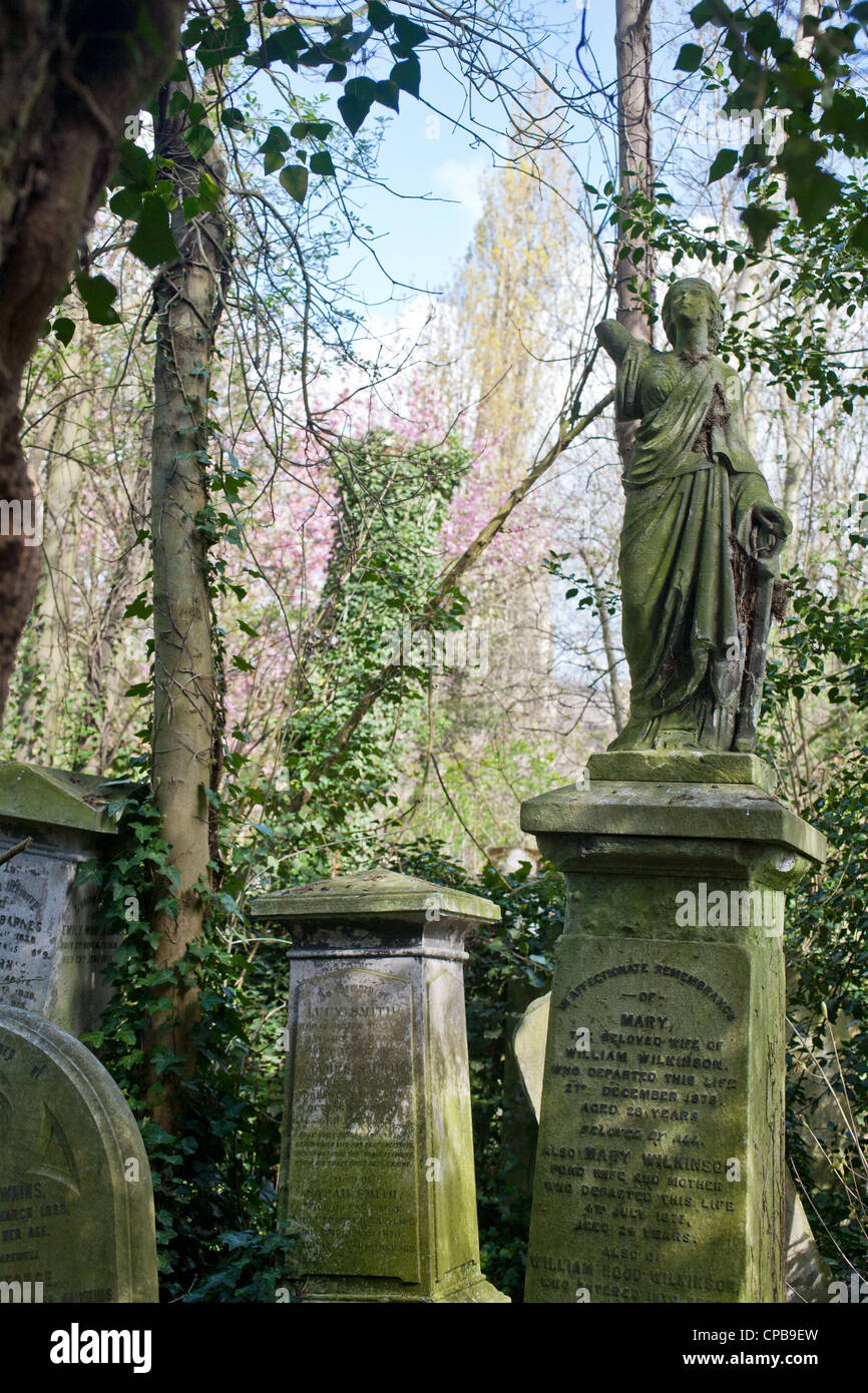 Gravestones, Abney Park Cemetery, Stoke Newington, Hackney, London ...