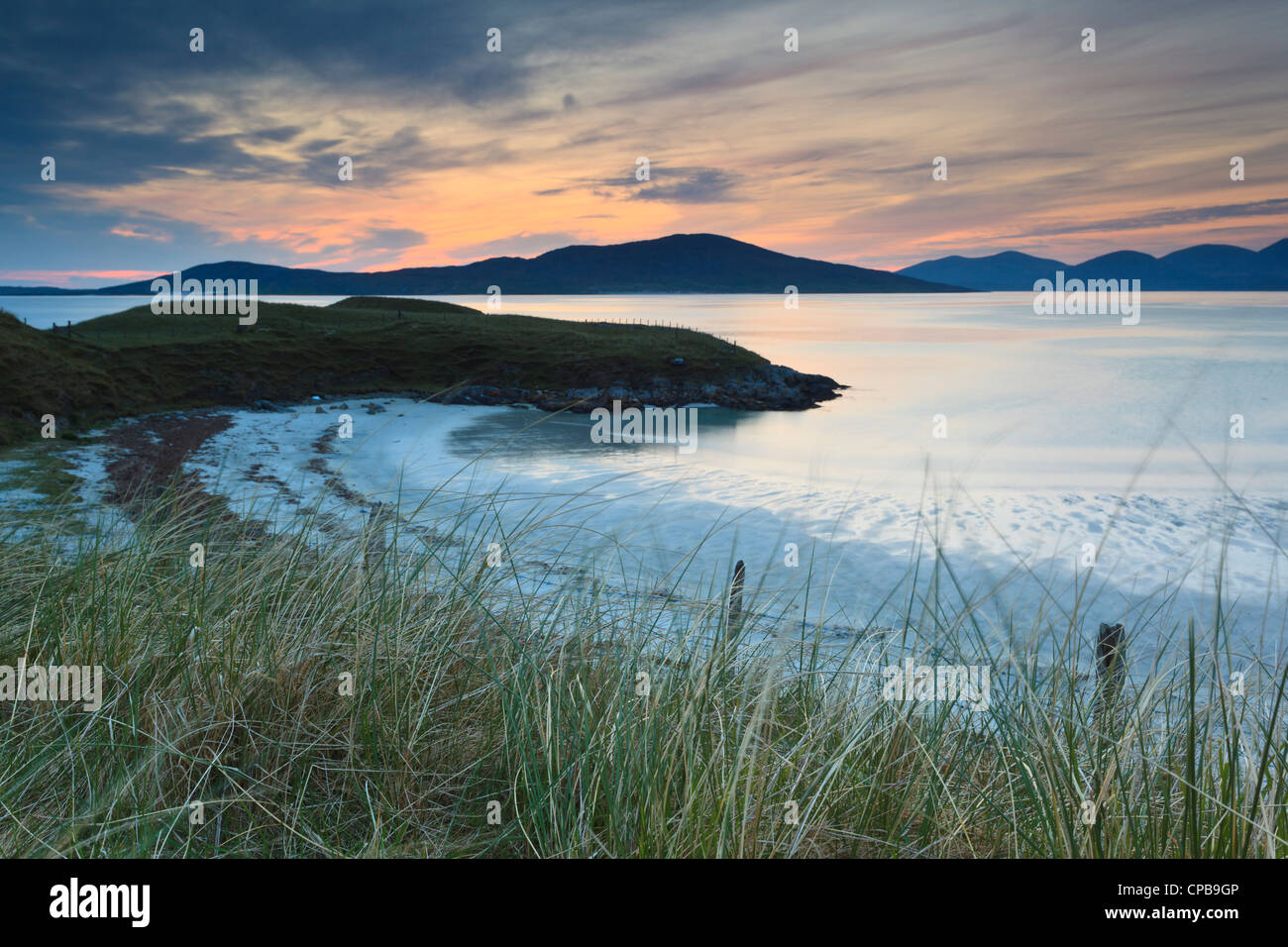 Isle of Taransay from Seilebost on the Isle of Harris Stock Photo - Alamy