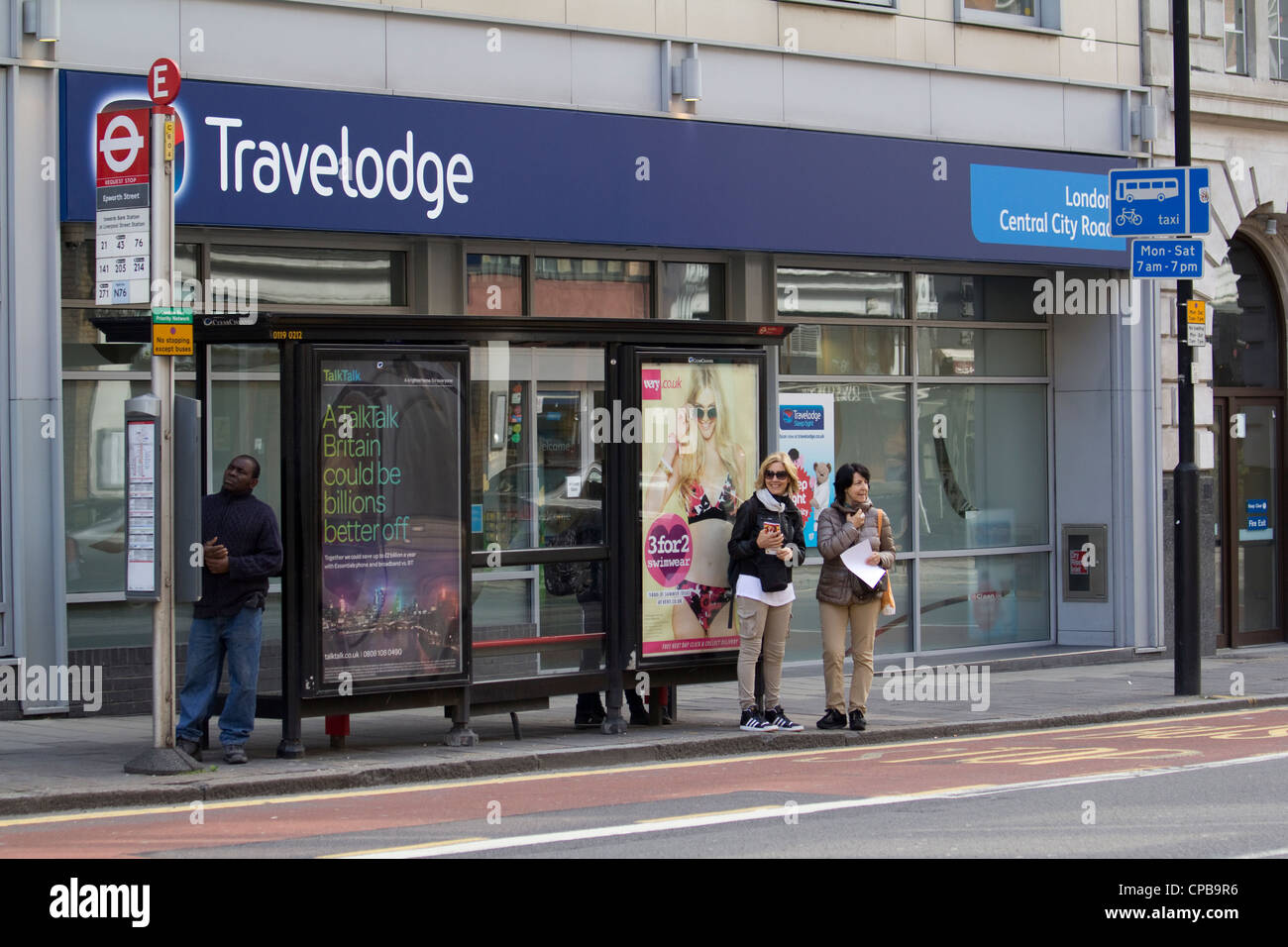 Bus stop next central hi-res stock photography and images - Alamy