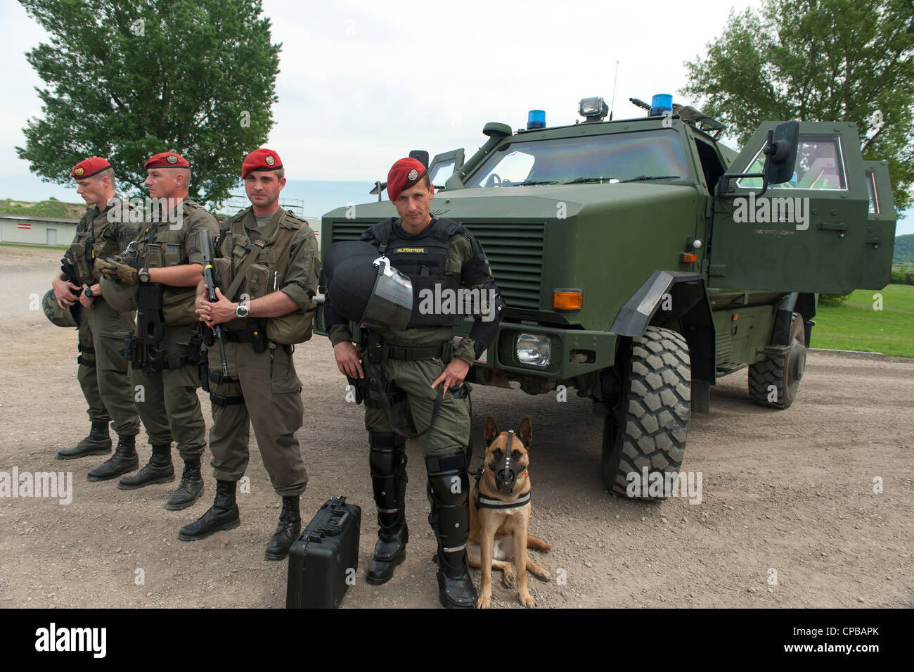 Eu battlegroup hi-res stock photography and images - Alamy