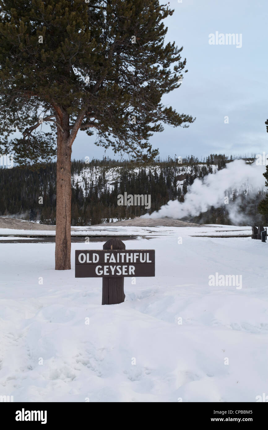 Old faithful geyser sign yellowstone hi-res stock photography and ...