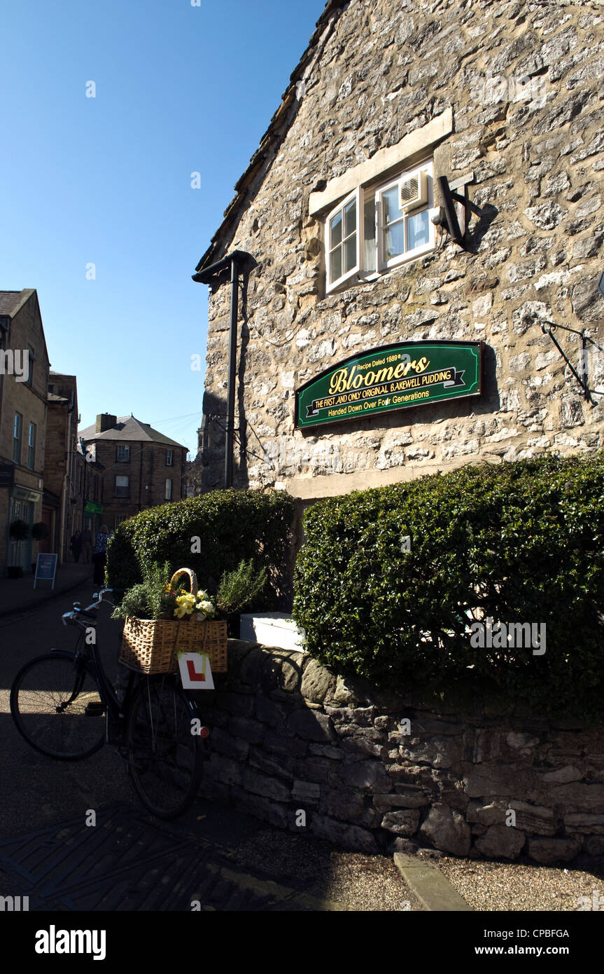 Bakery shops hi-res stock photography and images - Alamy