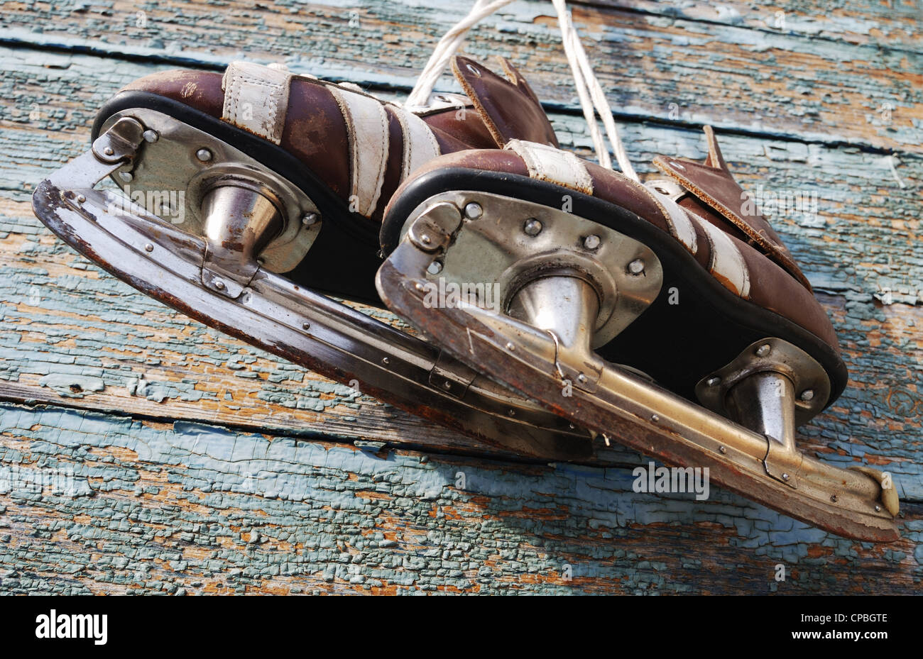 Old fashioned ice skates hi-res stock photography and images - Alamy