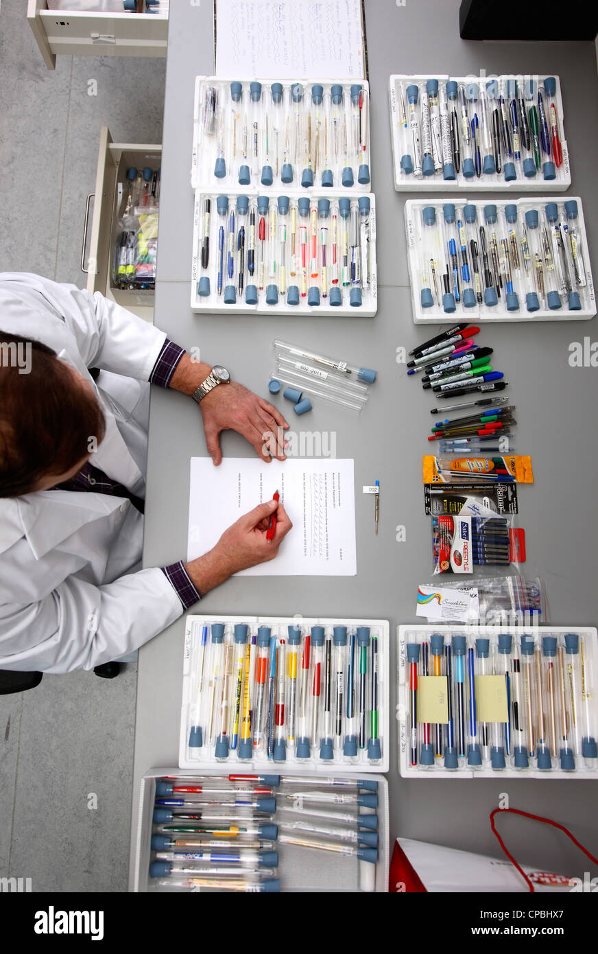 Investigation document hi-res stock photography and images - Alamy