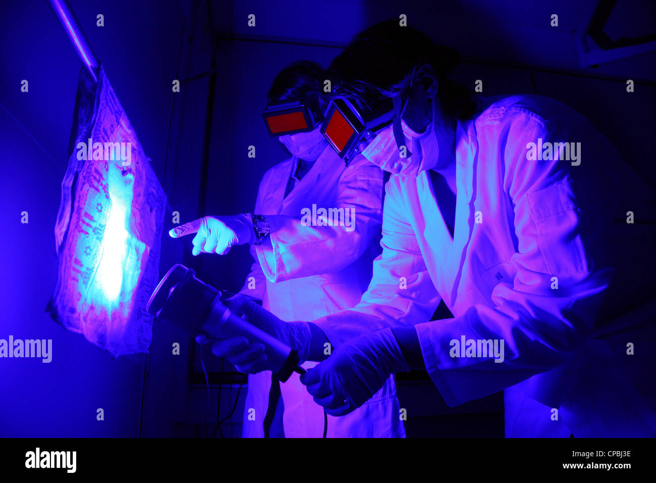 Crime lab uv hi-res stock photography and images - Alamy