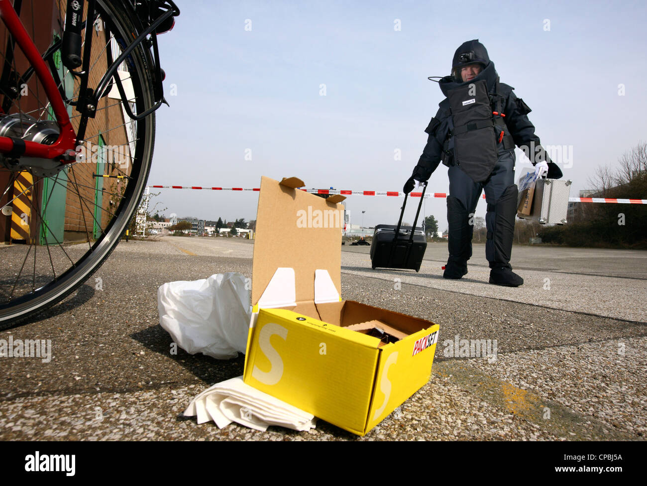 Police. State Office of Criminal Investigations. Crime scene ...