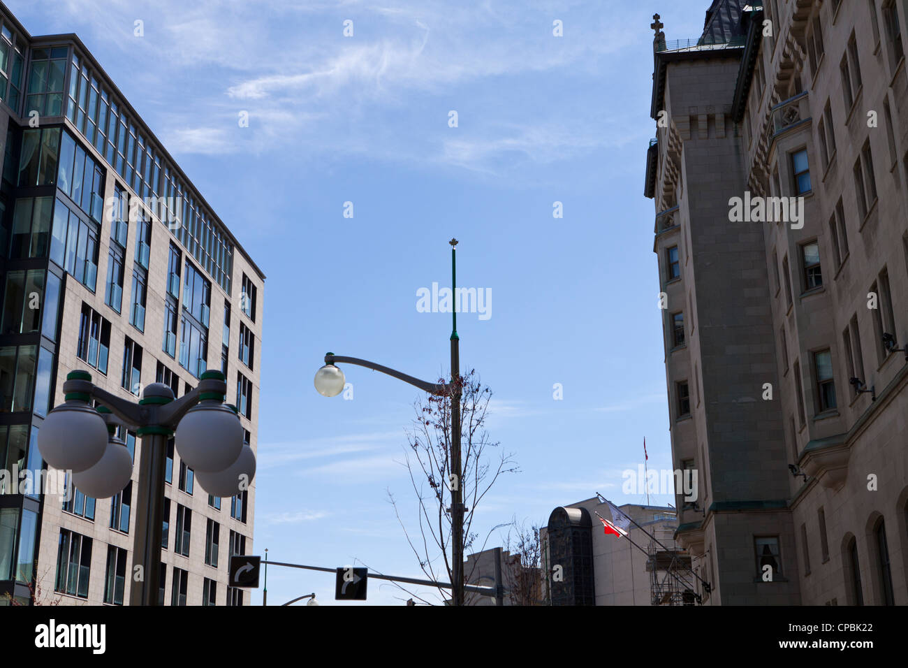 Maple leaf on street pole in Ottawa Stock Photo - Alamy