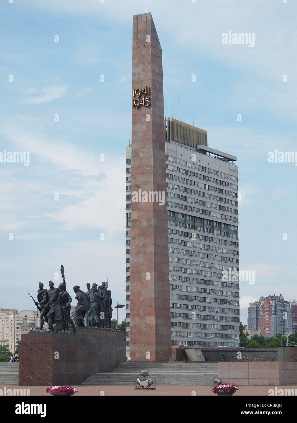 Soviet era heroic statue hi-res stock photography and images - Alamy