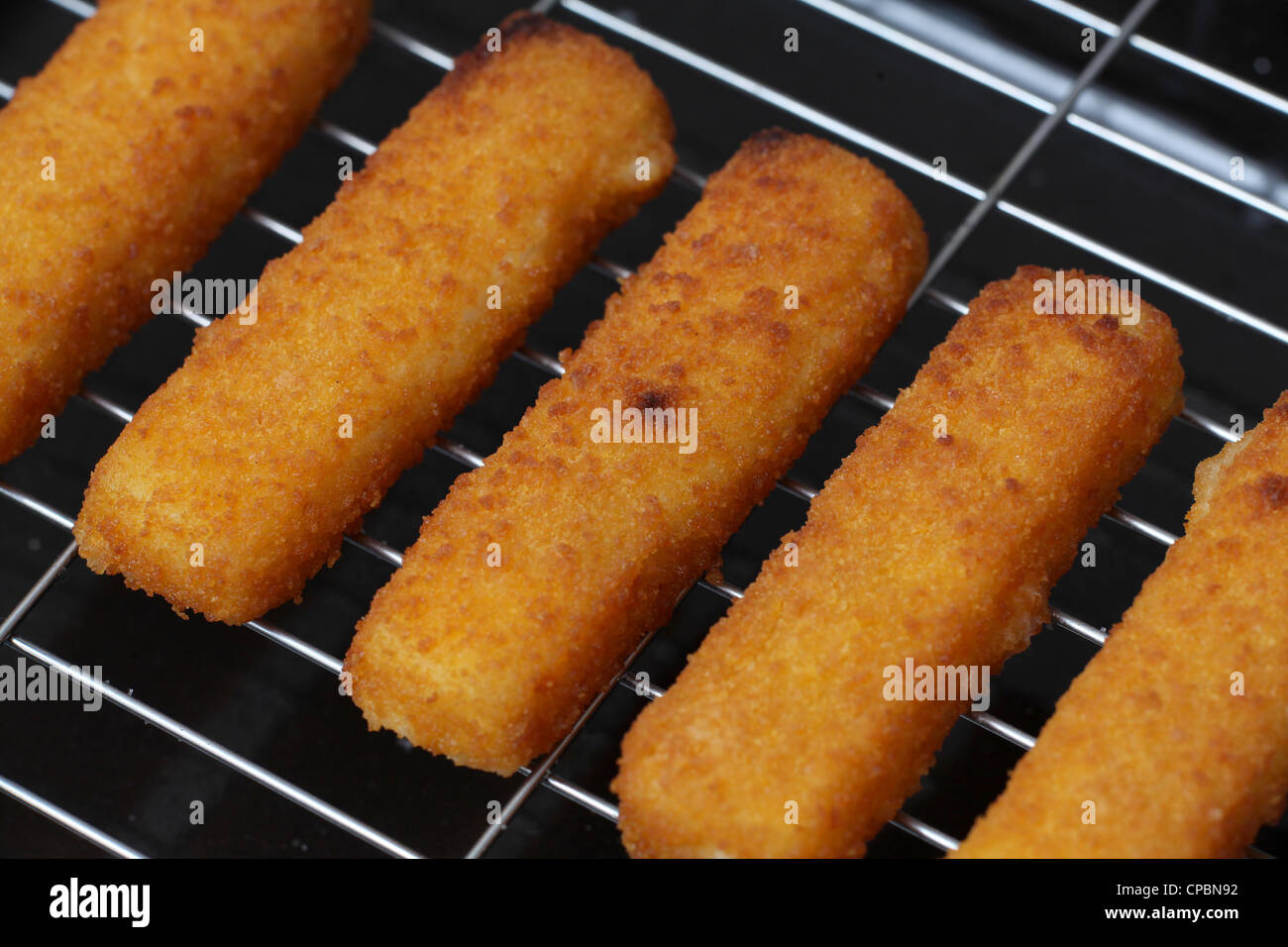 Birds eye fish fingers hi-res stock photography and images - Alamy
