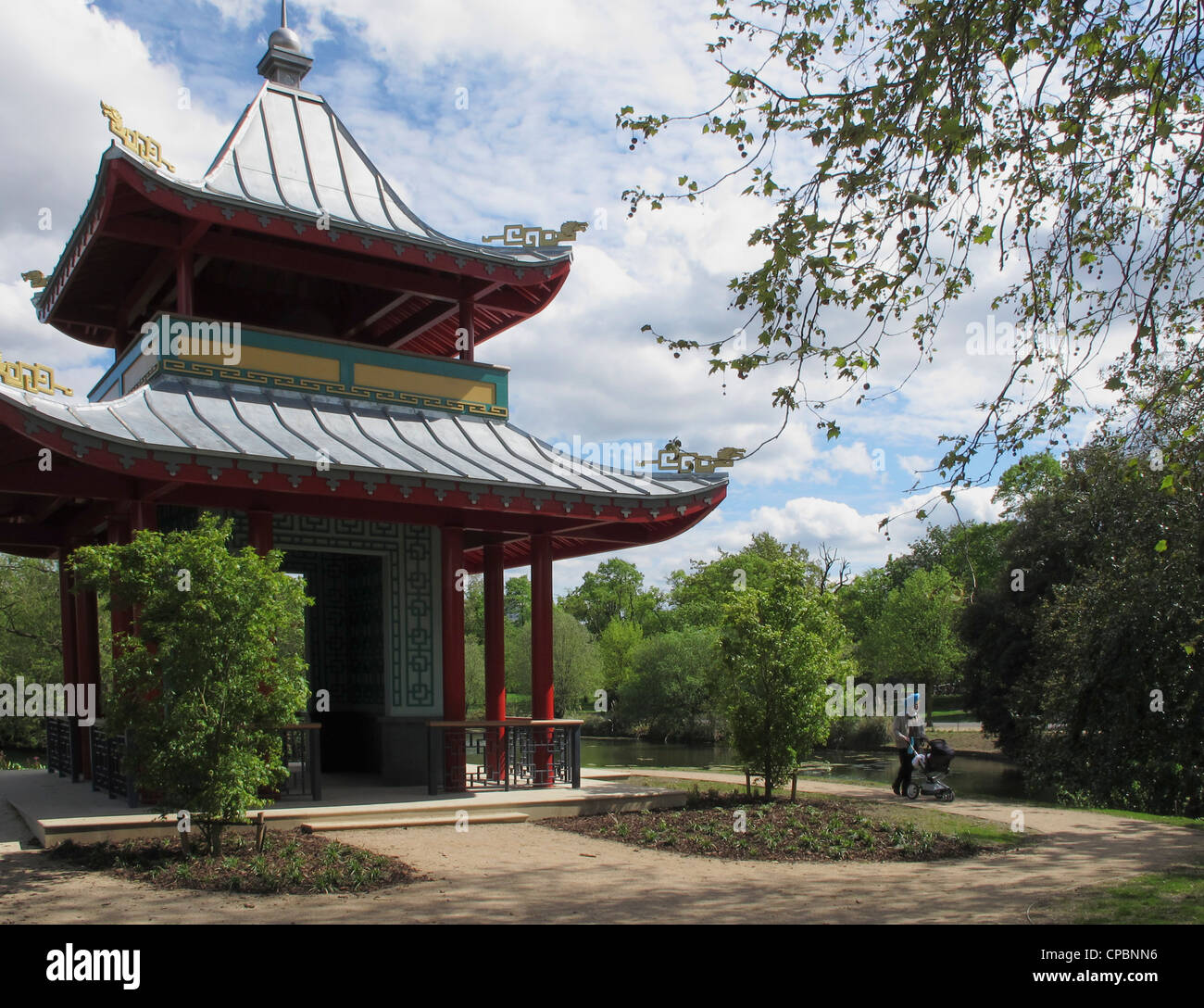 New Chinese pavilion on Victoria Park near London 2012 Olympic Park ...